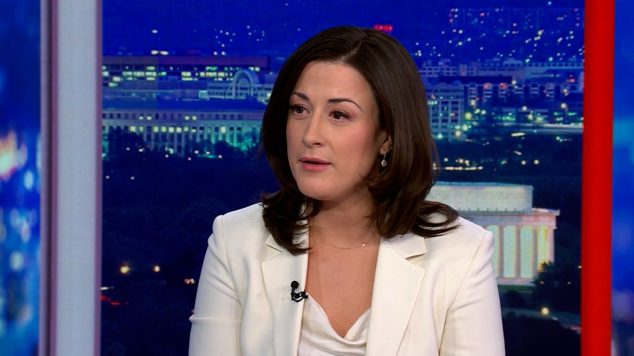 Video: Former Trump aide Cassidy Hutchinson describes impact of being attacked by Trump | CNN ...