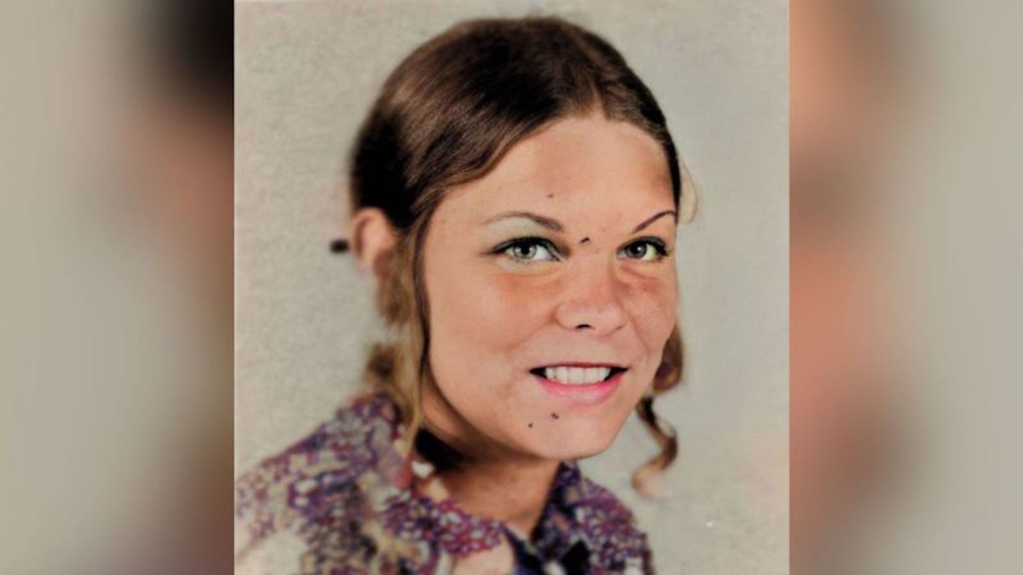 Unos escaladores encontraron el cuerpo de esta mujer enterrado en una zona rural de Nevada hace ...