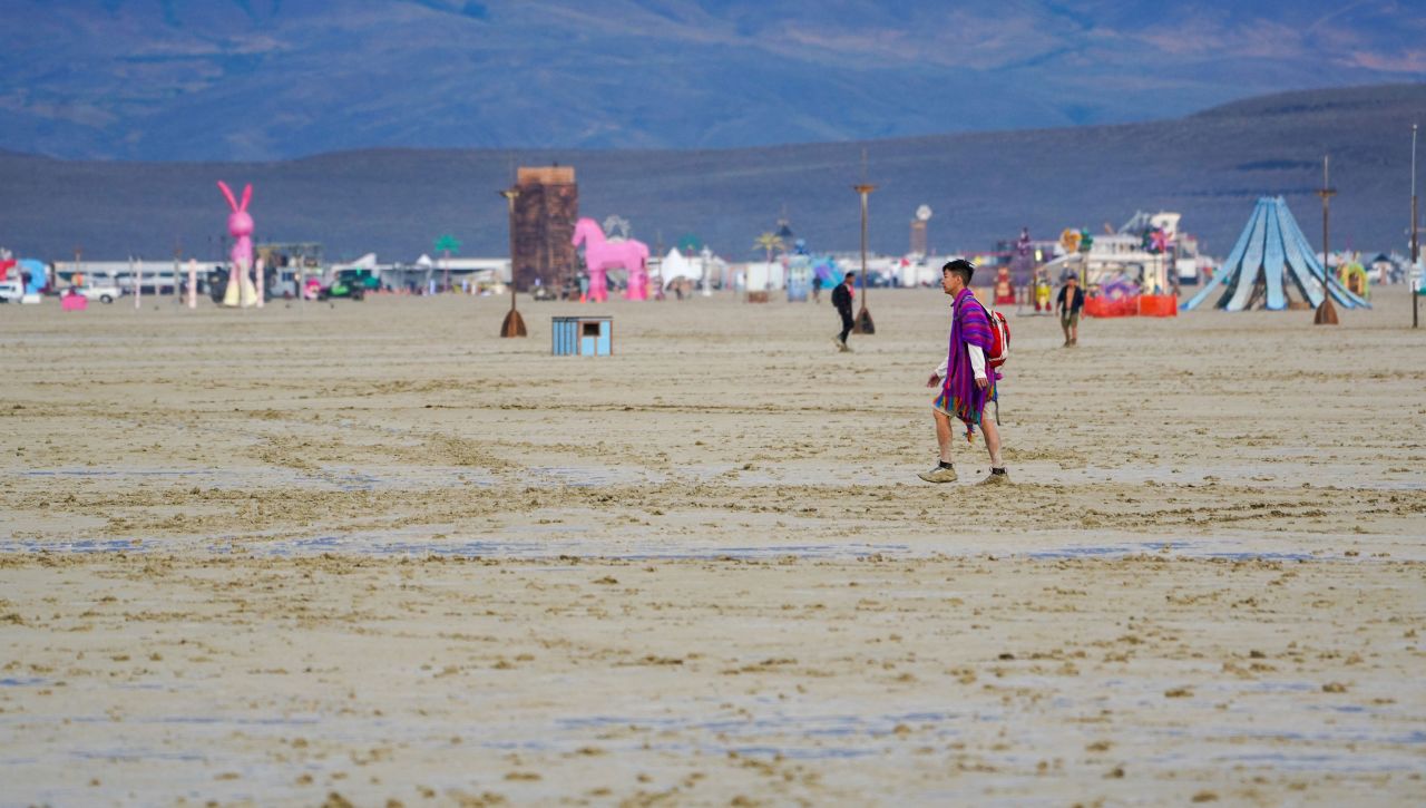Live Updates Burning Man Festival Rain Strands Thousands In Black Rock