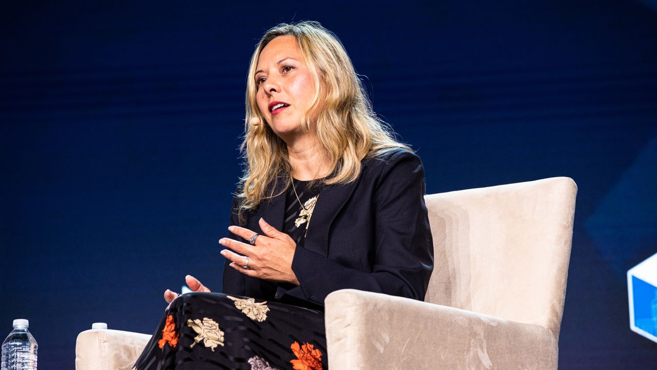 Elisabeth Buchwald - Economics Reporter | CNN