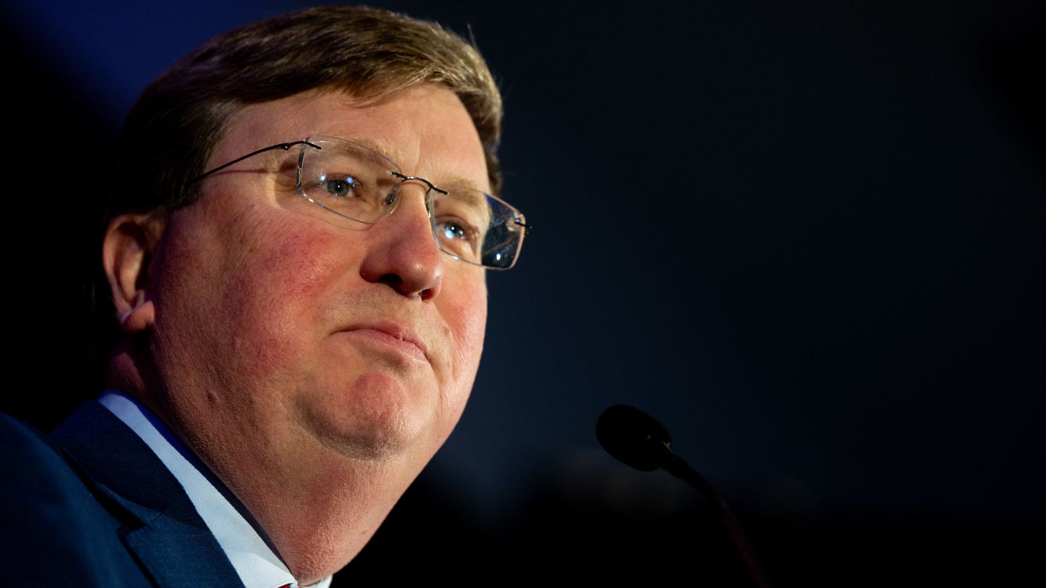 Mississippi governor signs bill requiring people at public schools to ... Mississippi governor signs bill requiring people at public schools to ...