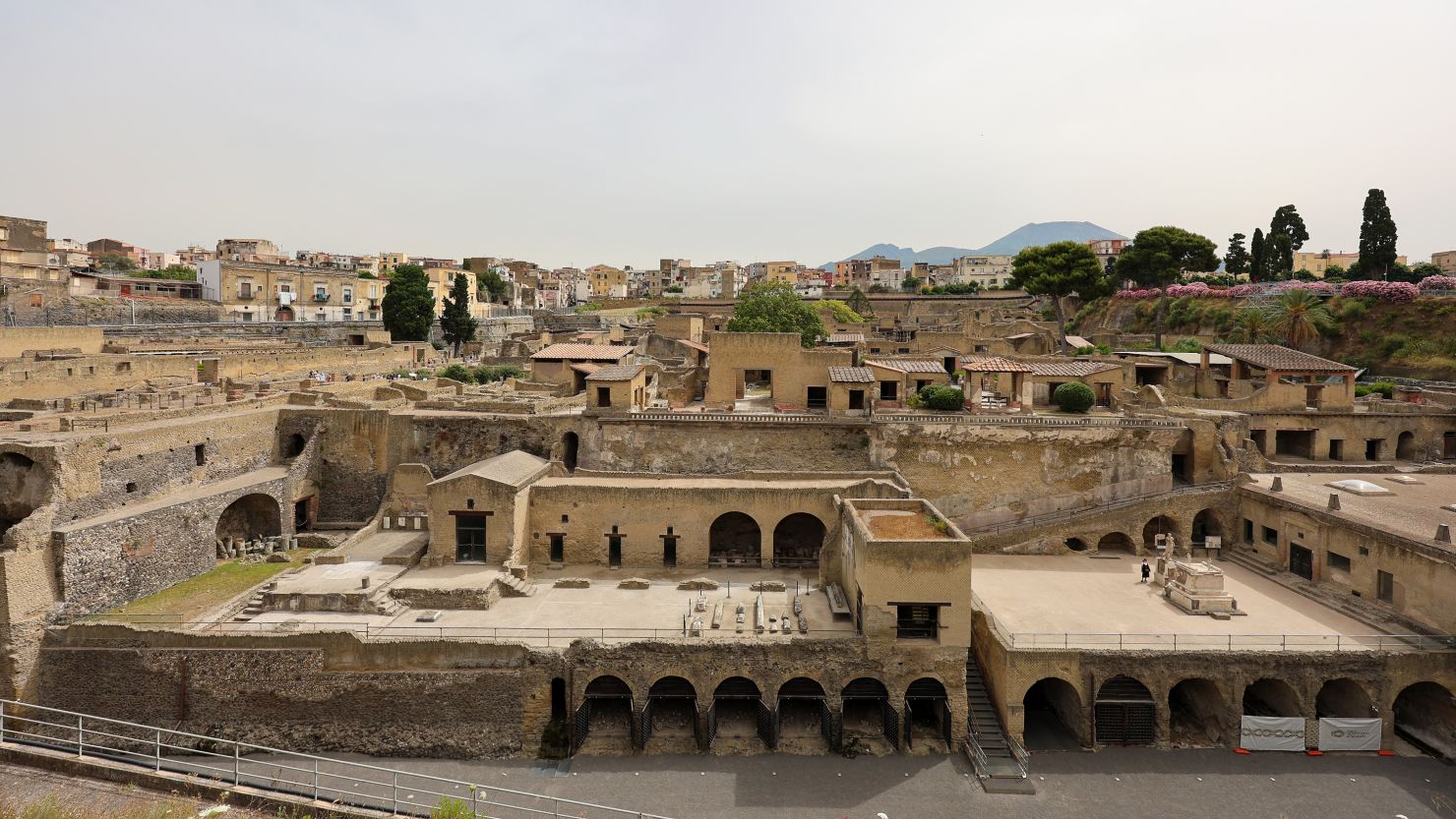 Herculaneum: Ancient beach destroyed by Mount Vesuvius eruption in AD79 ...