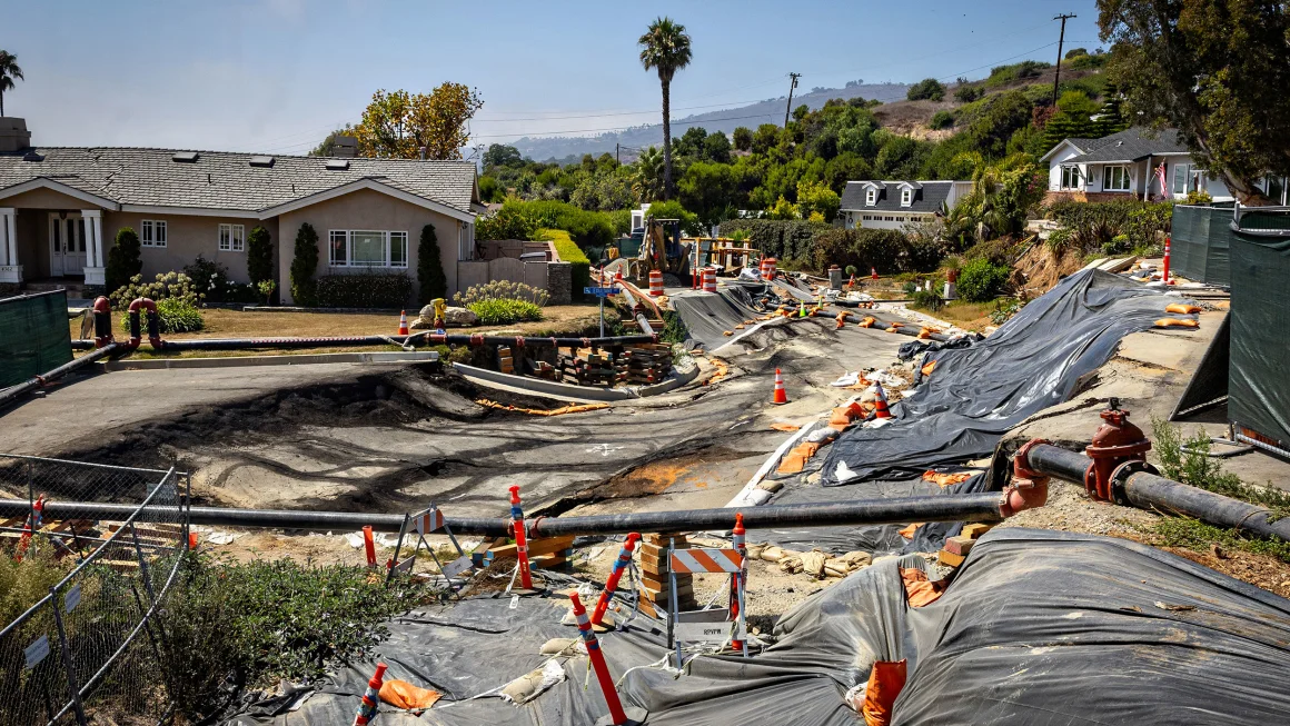 ‘you Can Almost See The Ground Move State Of Emergency Declared In