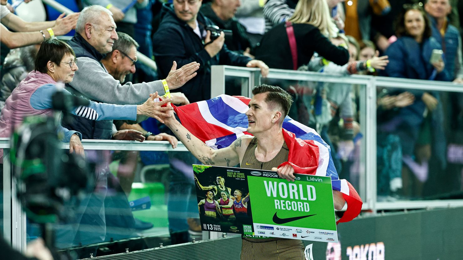 Jakob Ingebrigtsen Breaks Indoor Mile And 1 500 Meter World Records In