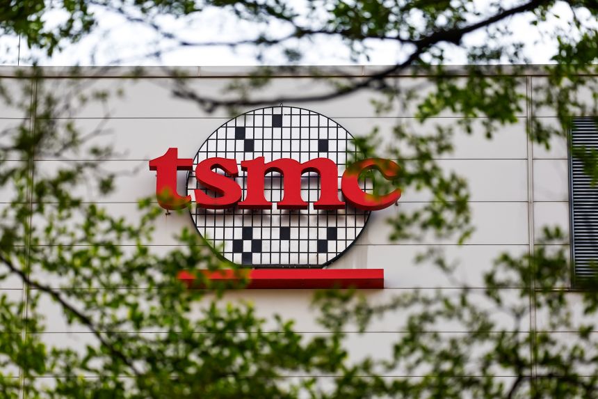 Taiwan detains TSMC staff for alleged theft of key technology trade secrets | CNN