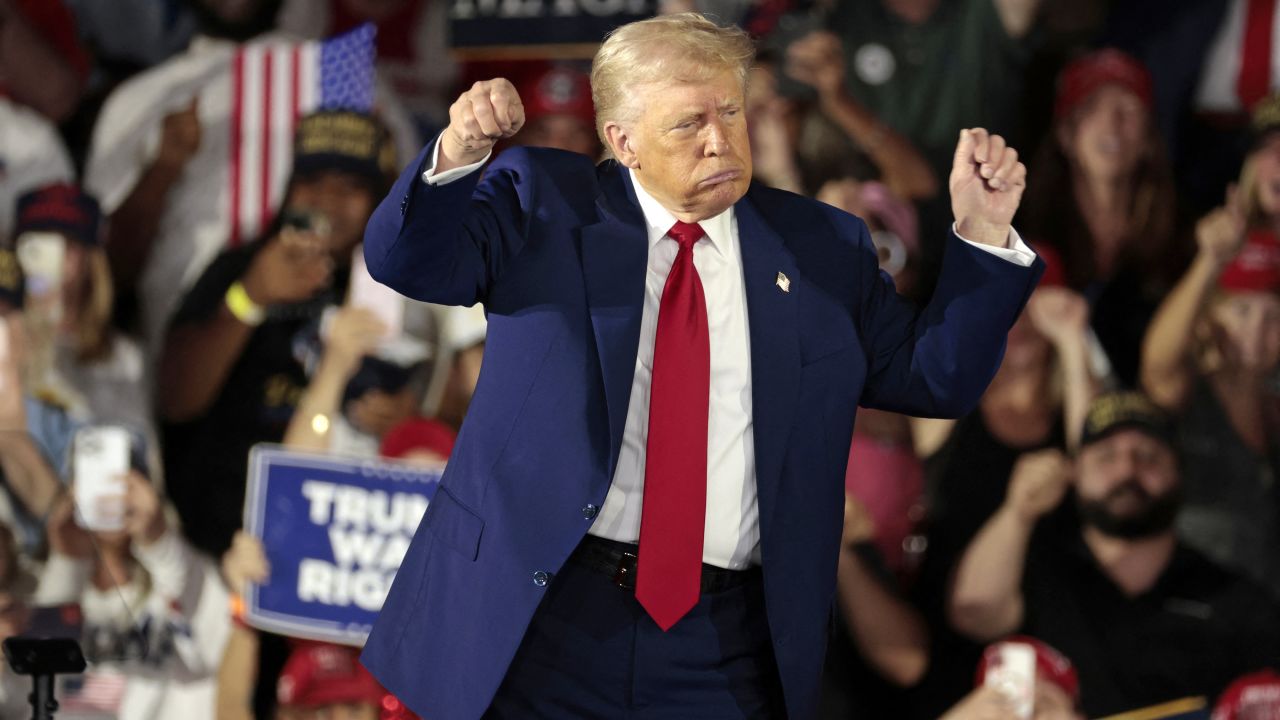 ¿Pone a prueba Trump el balance de poderes en Estados Unidos? | CNN