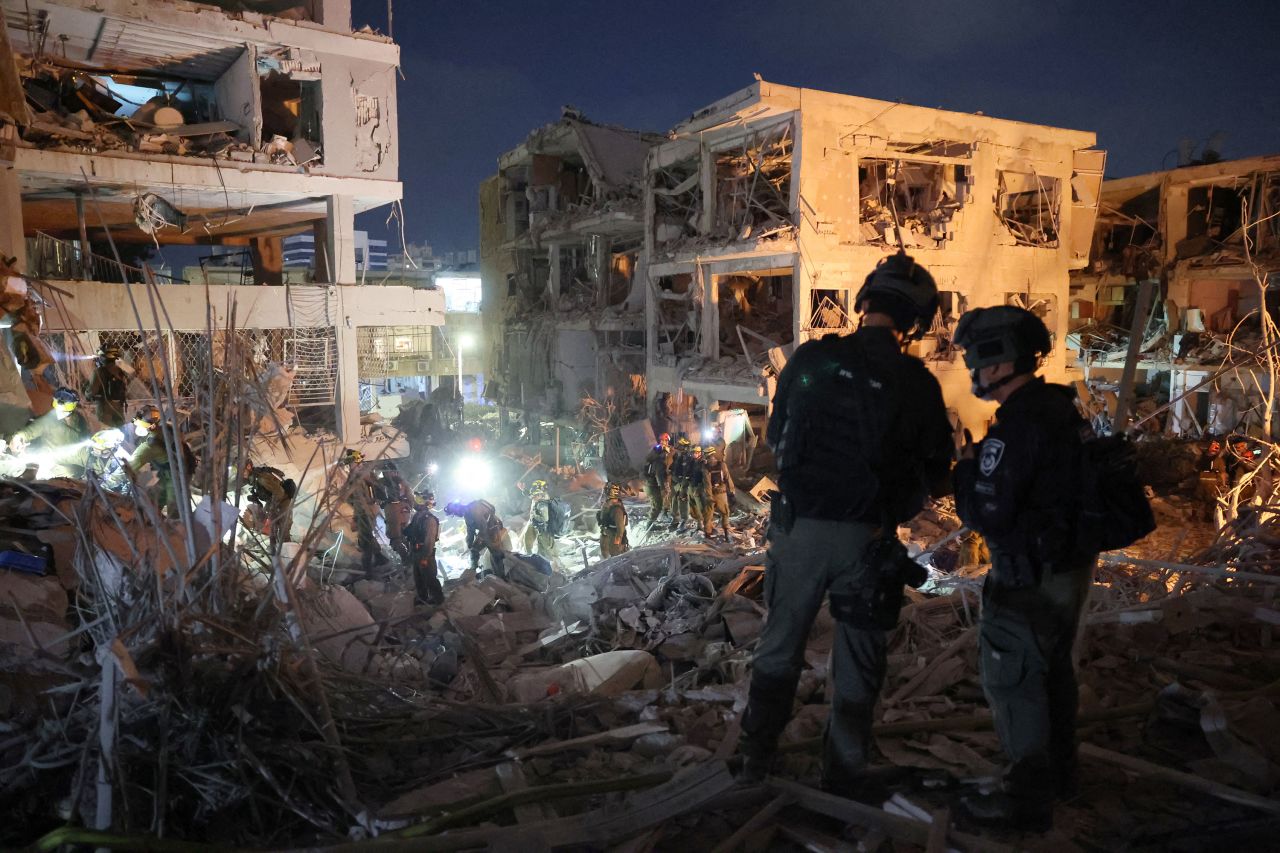 Live updates: Israel-Iran attacks, missile strikes on Tel Aviv, Tehran ... Live updates: Israel-Iran attacks, missile strikes on Tel Aviv, Tehran ...
