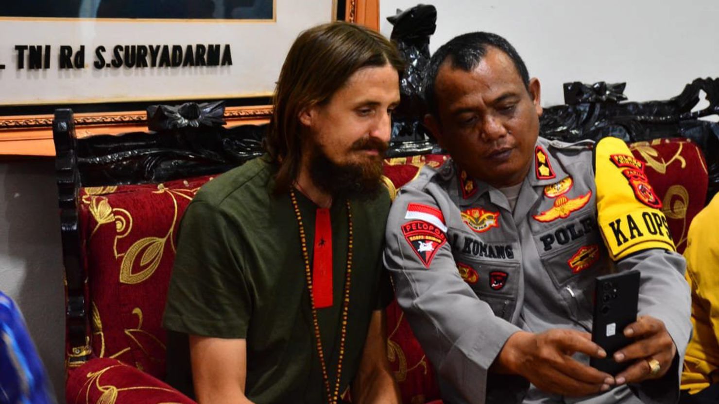New Zealand pilot Phillip Mehrtens freed after more than 18 months in ...