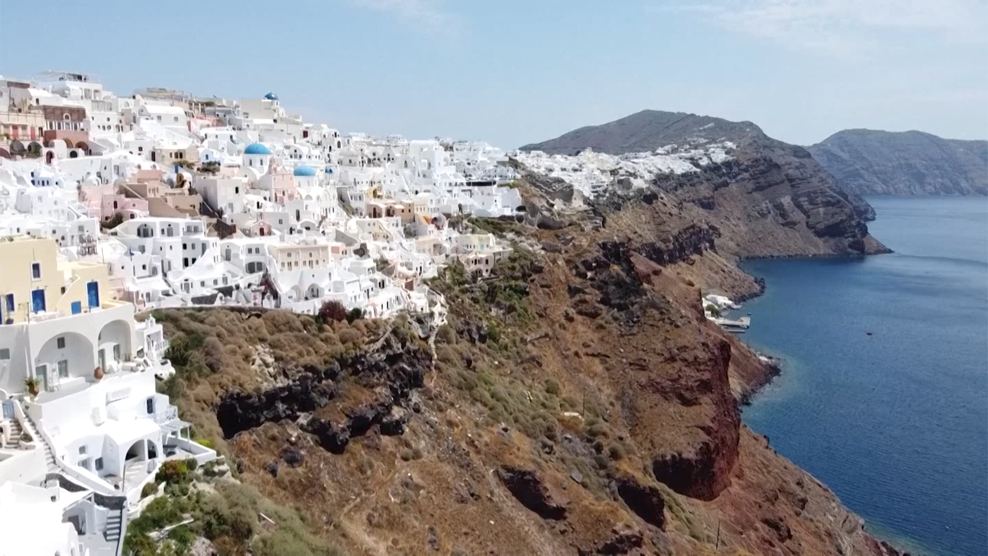 Santorini: Thousands flee as quakes rattle Greek island | CNN