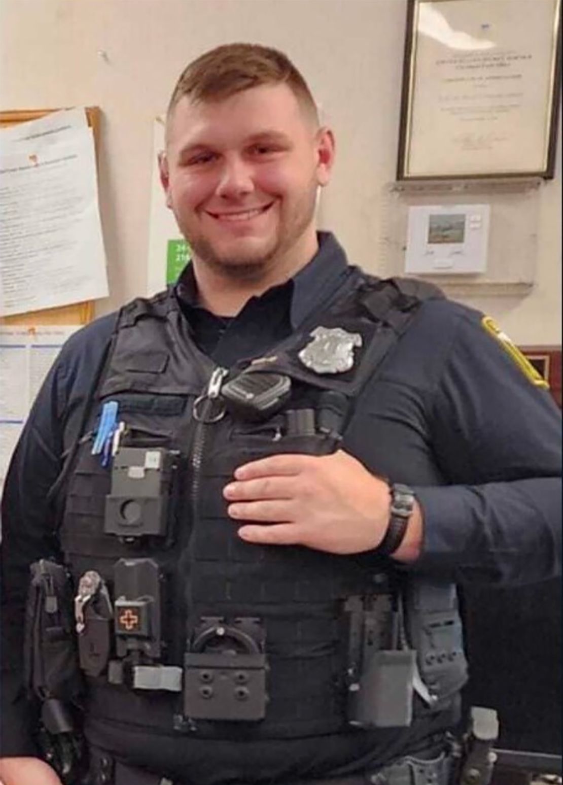 Euclid, Ohio, police officer shooting: Suspect dead after standoff ... Euclid, Ohio, police officer shooting: Suspect dead after standoff ...