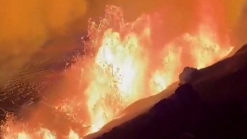 See fiery eruption from Hawaii’s Kilauea volcano | CNN