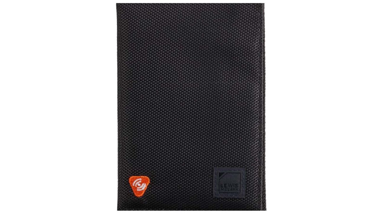 24 Best Passport Cases To Protect Your Most Valuable Travel Document Cnn Underscored